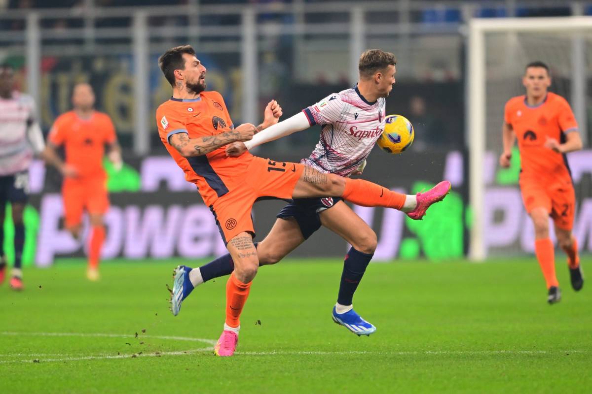 Sydney van Hooijdonk drops interesting transfer message amid Celtic ...