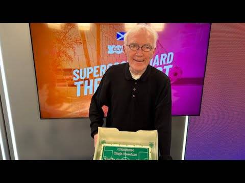 🎂 Hugh Keevins immortalised in icing - Clyde 1 Superscoreboard - 24 May ...