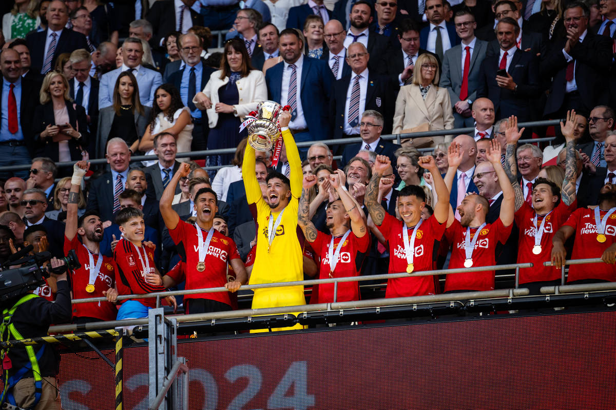 Celtic ‘close’ to striking deal for Man Utd man as Rangers face fresh ...